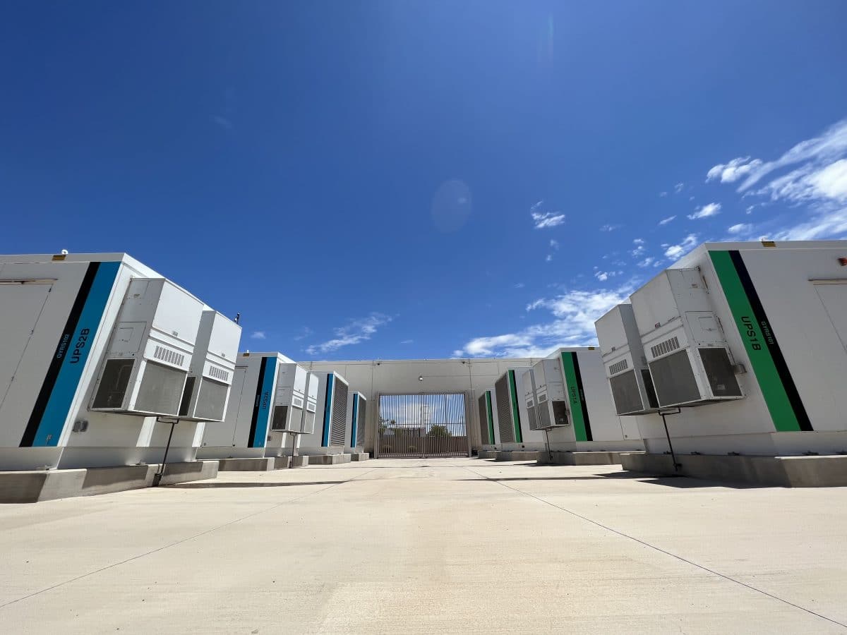 The Benefits of Lights Out Colocation Services - DCX Data Centers